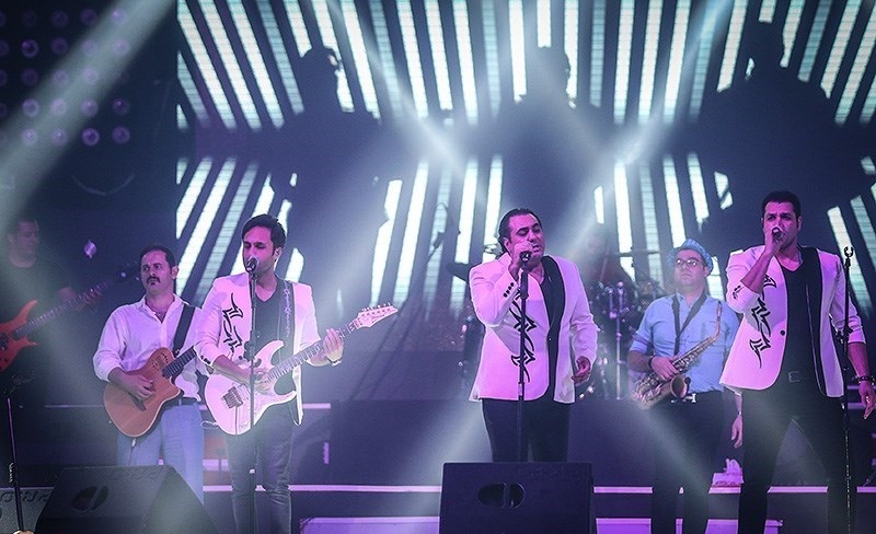 کنسرت گروه سون – دنیاب